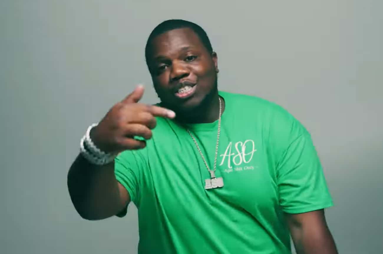 Aso Breezey - Buzzing Now (Lyrics and Stream Track)